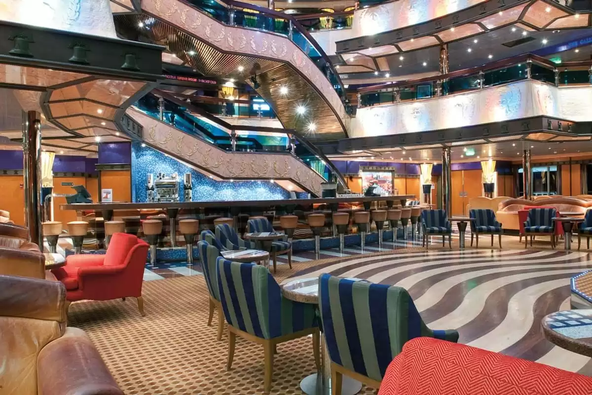 Crociera Bahamas da Mobile, le 2027-09-12 di 492 € a bordo della ...